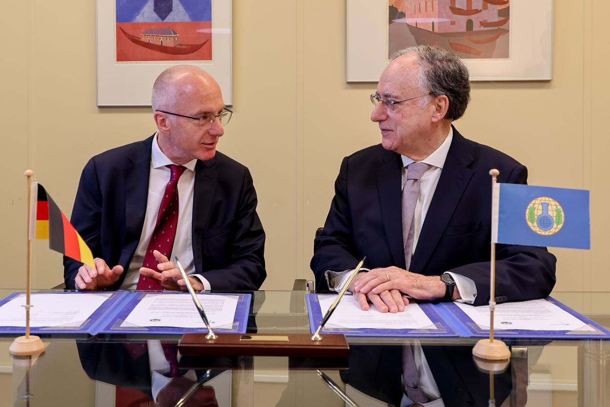 Germany provides €65,000 to support OPCW Conference on role of AI in ...