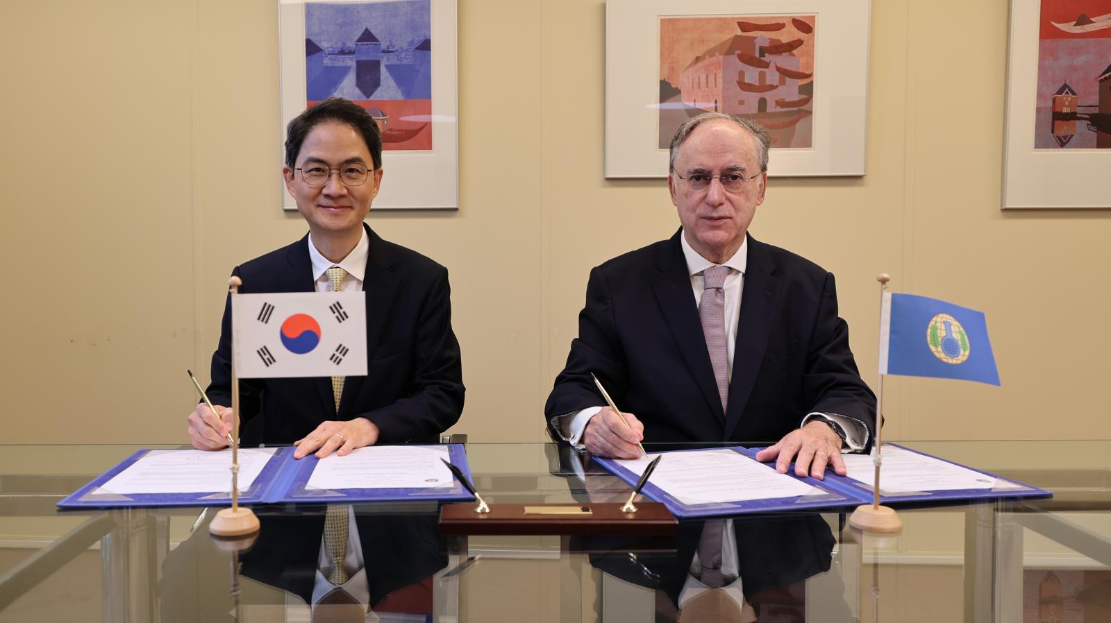 Republic of Korea provides €50,000 to support OPCW Conference on role ...
